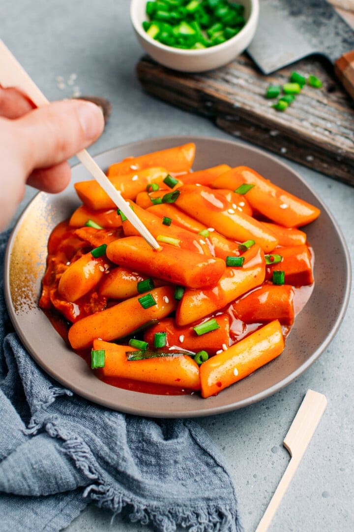 Easy Vegan Tteokbokki (Spicy Korean Rice Cakes) - Full of Plants
