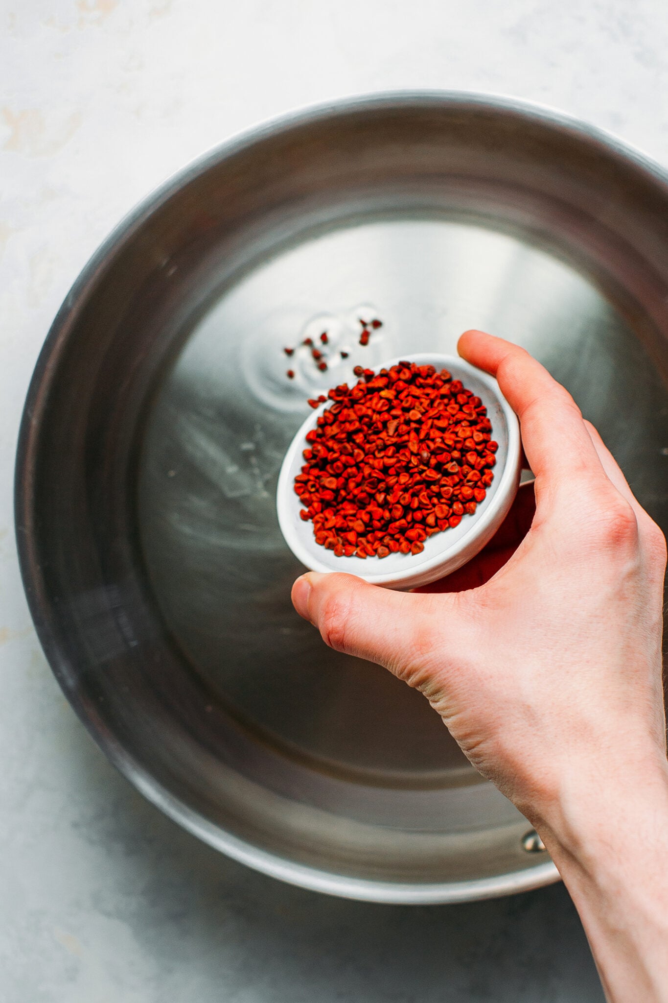 How to Make Annatto Oil - Full of Plants
