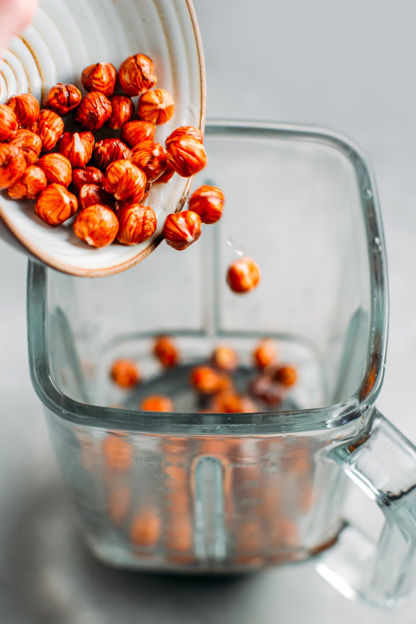 How to Make Hazelnut Milk (Raw + Roasted) - Full of Plants