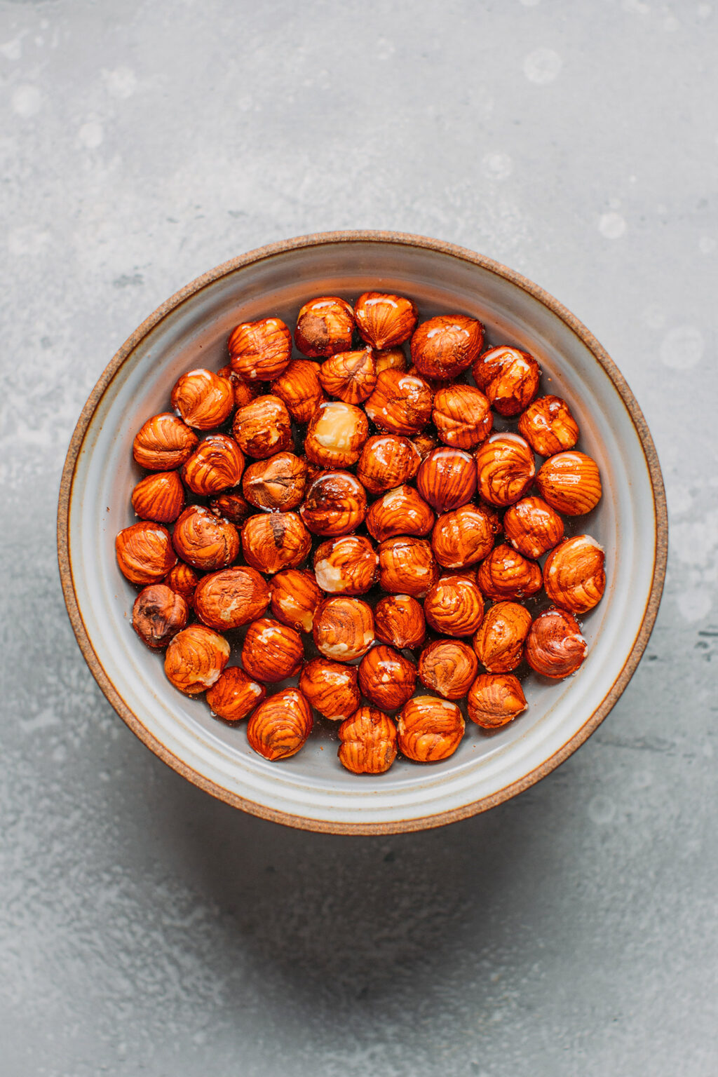 How to Make Hazelnut Milk (Raw + Roasted) - Full of Plants