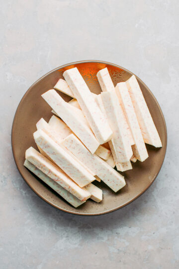 What is Taro (And How to Cook It) - Full of Plants
